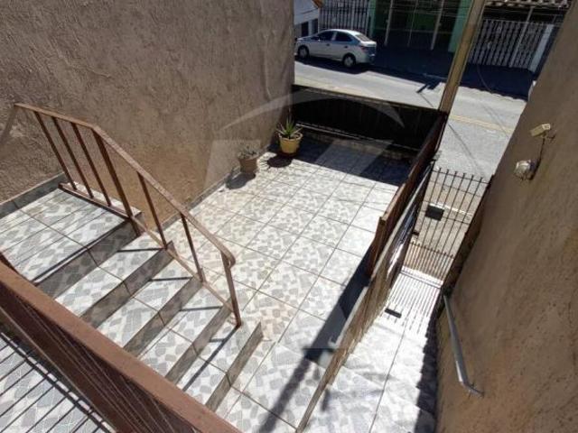 Casa á Venda com Salão Comercial próximo Av: Guapira e Av: Júlio Buono