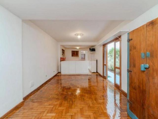 Casa à venda com terreno 320m², 4 quartos e 2 vagas