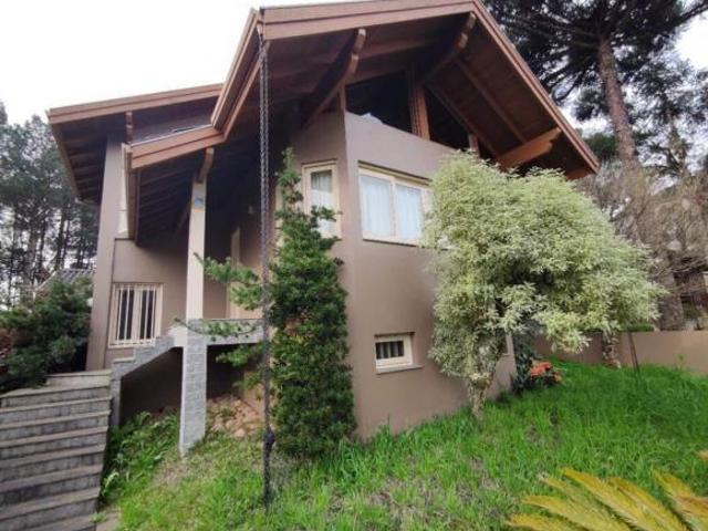 CASA À VENDA COM TERRENO AMPLO E ESPAÇO GOURMET