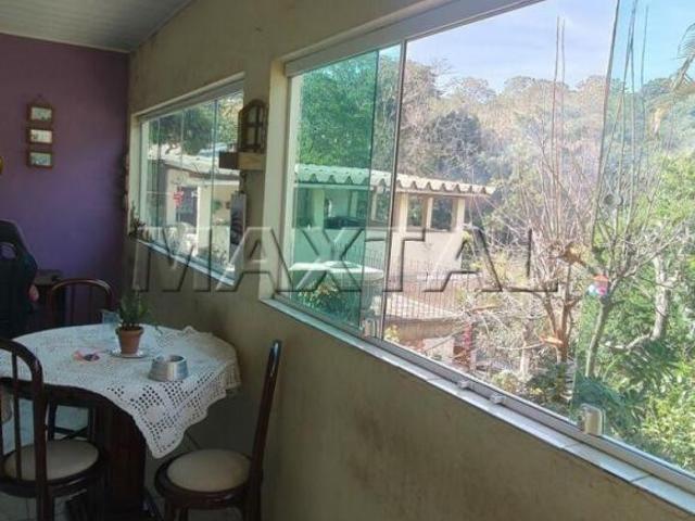 Casa à venda com terreno de 336m², 2 Quartos, Sala, Cozinha 2 Banheiros, 1 Vaga e Sacada envidraçada