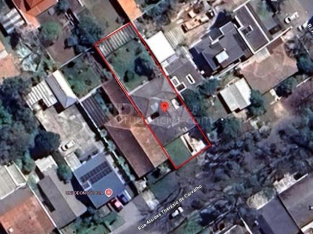 Casa à venda com terreno de 607m2 no Guabirotuba, CURITIBA PR
