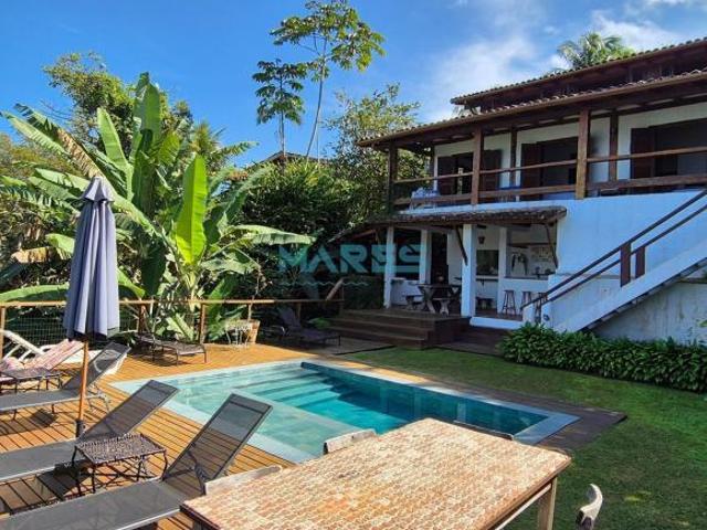 Casa à venda com vista para o mar em condomínio fechado e piscina privativa na Praia de Barra do Sah