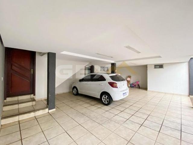 Casa á Venda com 04 Quartos no Bairro São Sebastião em Divinópolis MG