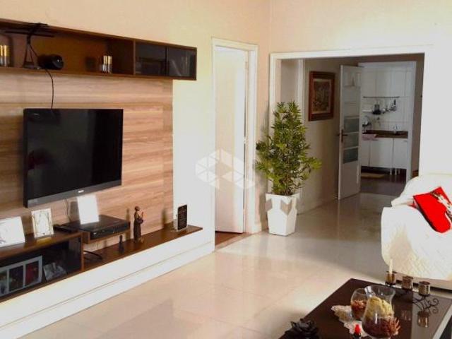 Casa a venda com 04 quartos,suíte 02 vagas Bairro Partenon