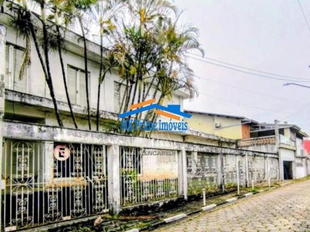 Casa à venda com 06 quartos, sendo 01 suíte,03 WC, 05 vagas OSASCO