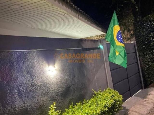 Casa a venda com 01 quarto no Buquirinha, SJC