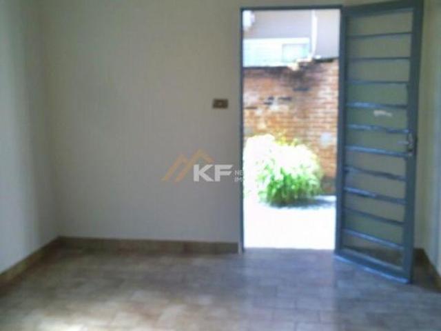 Casa à venda com 02 dormitórios no bairro Vila Tibério em Ribeirão Preto SP