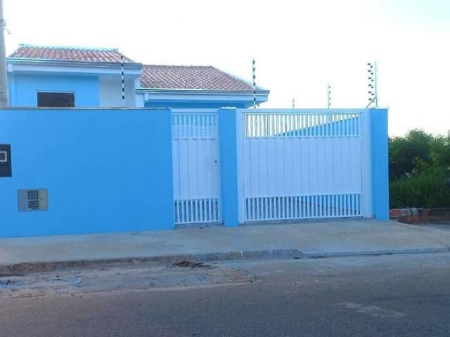 Casa à venda, com 02 dormitórios sendo uma suíte, localizada no Residencail Vitiello, Boituva, SP