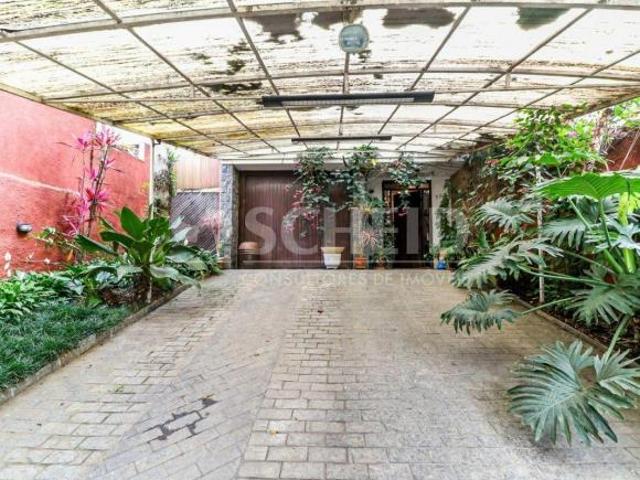 Casa à venda com 02 quartos e 04 vagas na Chácara Monte Alegre
