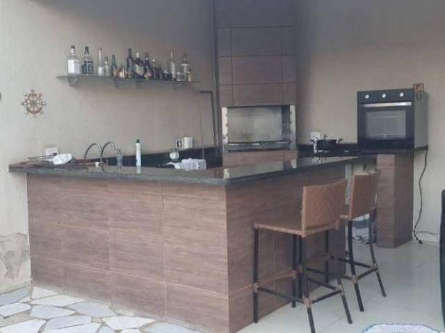 Casa à Venda com 02 Quartos no Sumarezinho em Ribeirão Preto com Varanda Gourmet