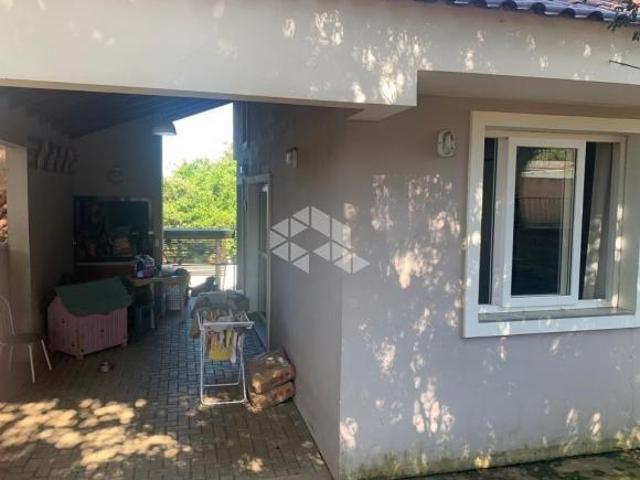 Casa a venda com 02 terrenos amplos bairro Tarumã