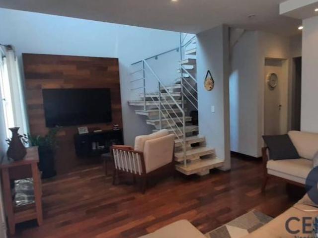 Casa à Venda com 03 dormitorios/01 Suíte Condominio Clube Granja Viana