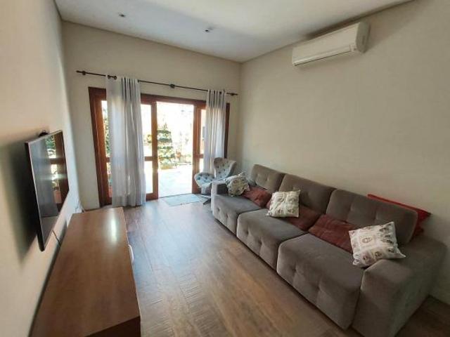Casa a venda com 03 dormitórios no Butantã