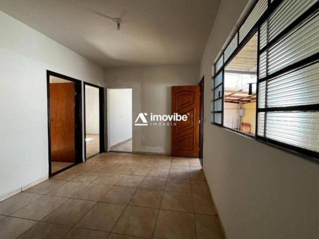 Casa à venda com 03 dormitórios e salão comercial no bairro São Francisco em Santa Bárbara d’Oeste/S
