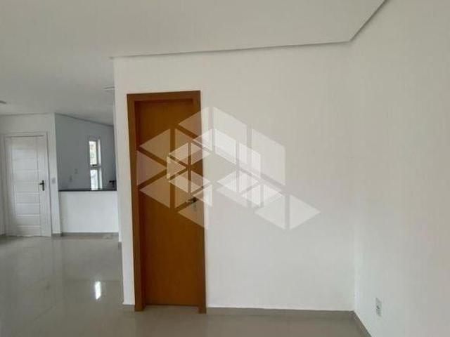Casa à venda com 03 dormitórios / quartos na rua Zuzu Angel no bairro Hípica em Porto Alegre / RS