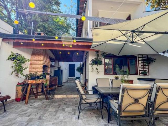Casa á venda com 03 dormitórios, 03 suítes Vila Guiomar/ Santo André