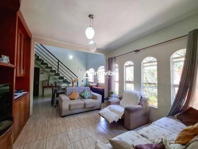 Casa à venda com 03 quartos, 02 suítes, no Nova Americana em Americana/SP