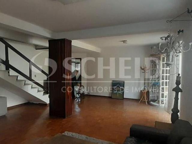 Casa à venda com 03 quartos e 04 vagas no Jardim Prudência