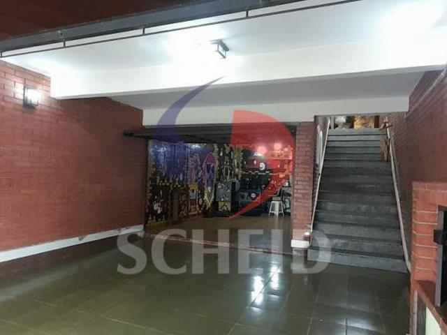 Casa à venda com 03 quartos e 3 vagas no jardim Aeroporto