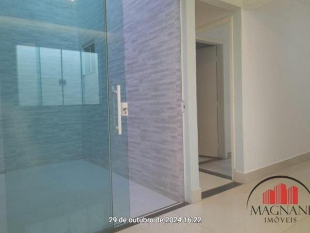 CASA A VENDA COM 03 QUARTOS EM MARINGA
