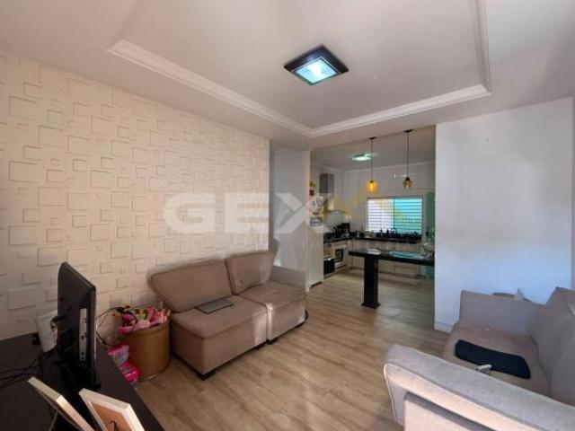 Casa à Venda com 03 Quartos no Bairro Manoel Valinhas em Divinópolis MG