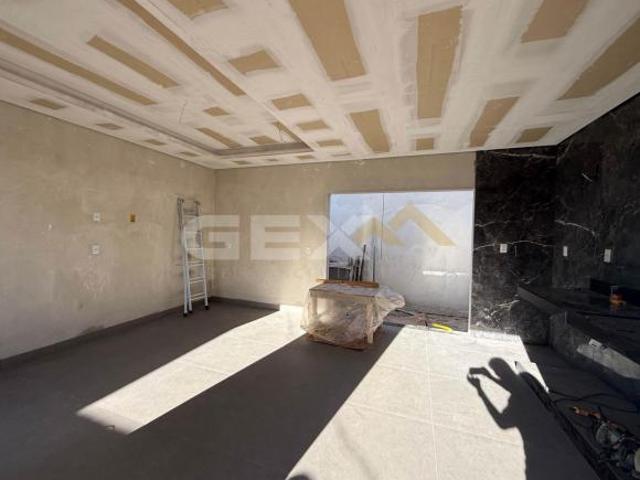 Casa à Venda com 03 Quartos no Bairro Orion em Divinópolis MG