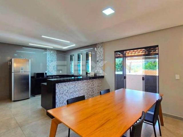 Casa à Venda com 03 Quartos no Bairro Belvedere em Divinópolis MG