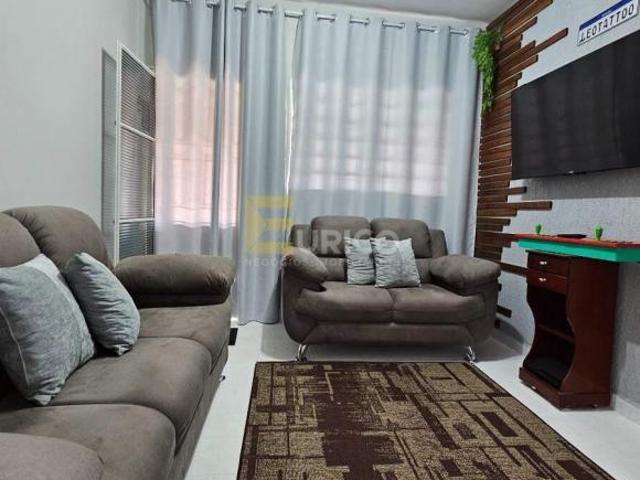 Casa a venda com 03 quartos no Bairro Capela em Vinhedo