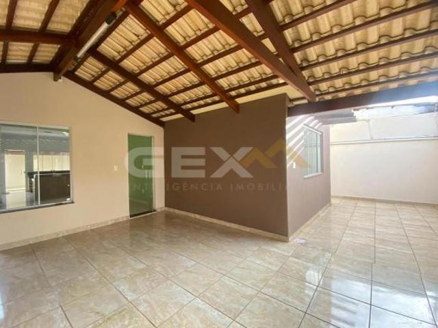 Casa à Venda com 03 Quartos no Bairro Danilo Passos em Divinópolis MG