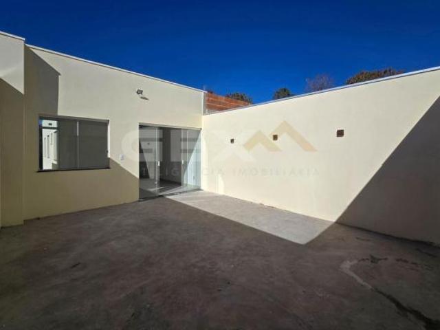 Casa à Venda com 03 Quartos no Bairro Quintino em Divinópolis MG