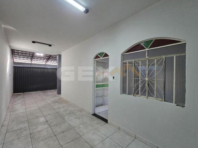 Casa à Venda com 03 Quartos no Bairro Tietê em Divinópolis MG