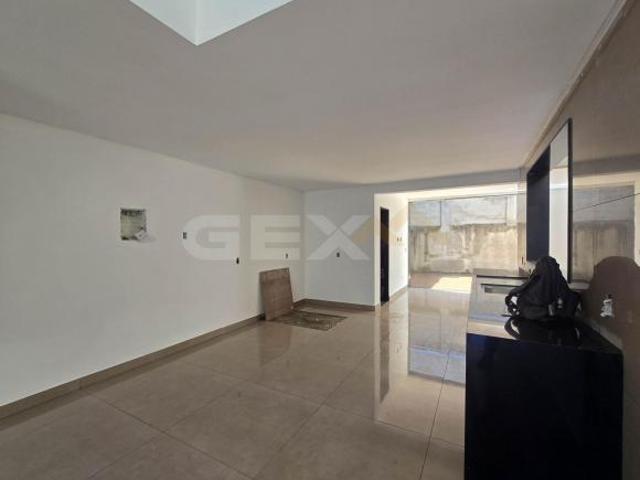 Casa à Venda com 03 Suítes no Bairro Manoel Valinhas em Divinópolis MG