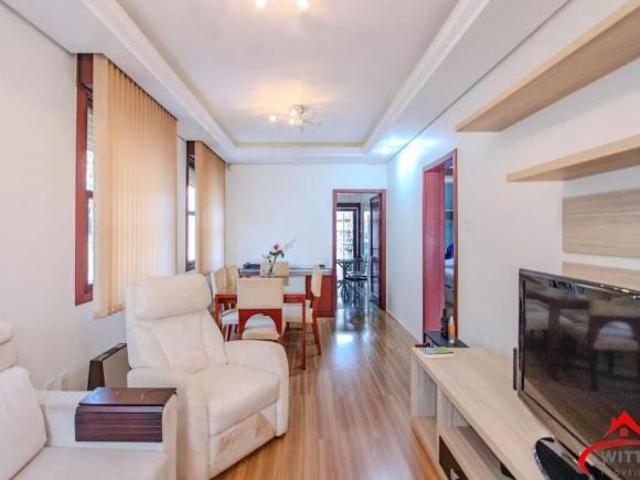 Casa à venda com 173m², 2 quartos e 3 vagas no bairro Vila Ipiranga Porto Alegr