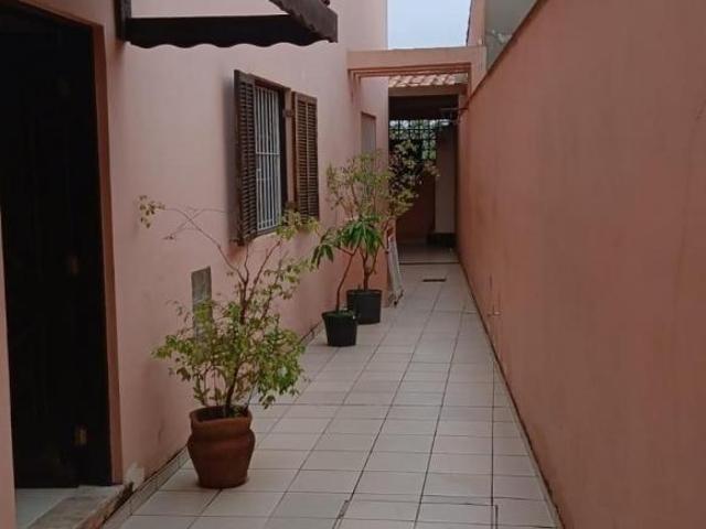 Casa à venda com 170m², 3 dormitórios 1 suíte e 2 vagas Intercap Taboão da Serra/SP