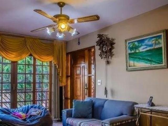 Casa à venda com 170m² 3 dormitórios 2 vagas em Santana