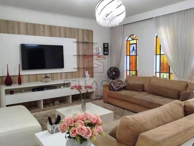 Casa à venda com 170m², 3 quartos e 2 vagas