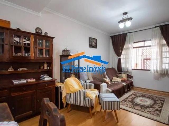 Casa à Venda com 176m², 3 Quartos, 2 banheiros, 2 vagas Bela Vista