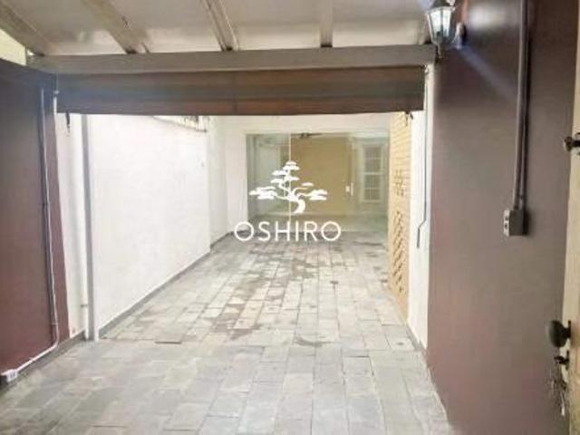 Casa à Venda com 180 m², no Boqueirão em Santos
