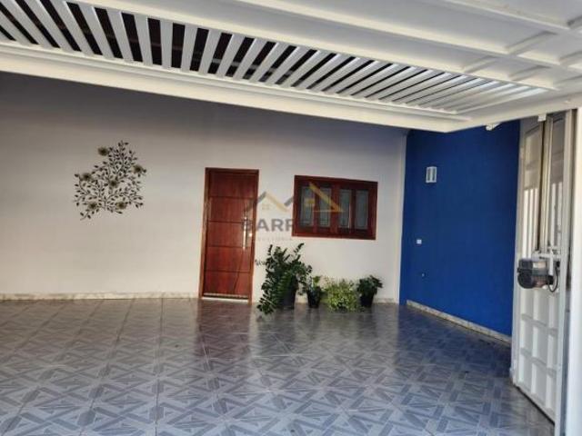 Casa a venda com 180 m² Bairro Pombeva com 3 dormitorios, sendo uma suite master