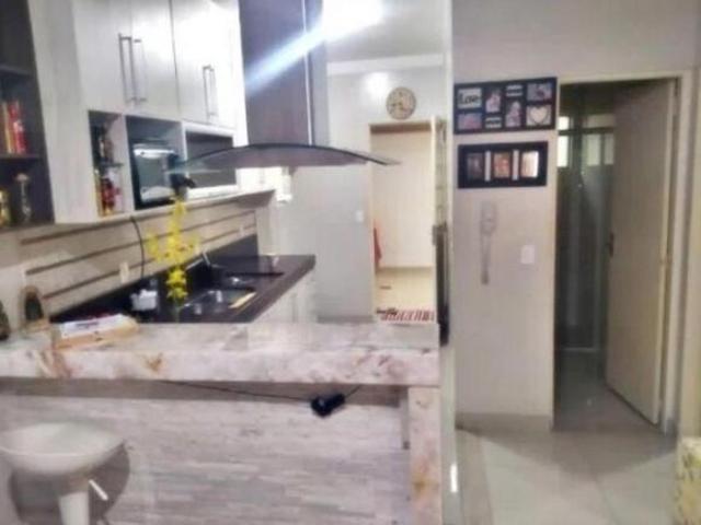 Casa à venda com 180mt², 2 quartos, 1 suíte e 2 vagas no Jd. São Francisco