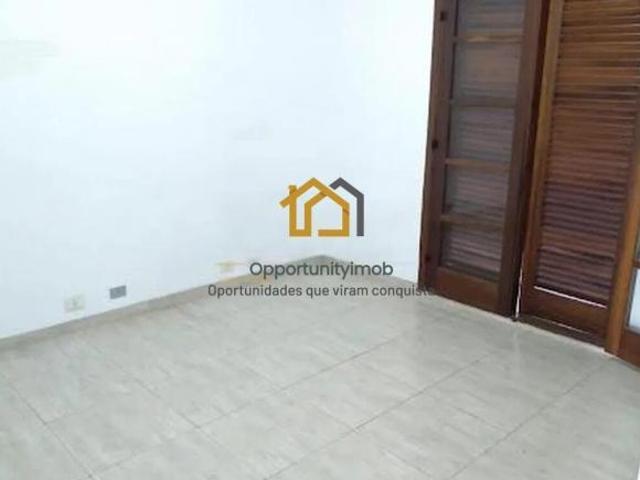 Casa à venda com 180m², 2 dormitórios e 3 vagas – Jardim das Flores – Osasco/SP