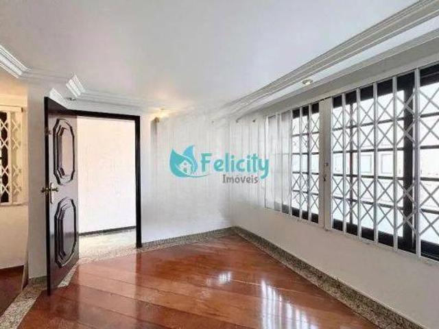 Casa à Venda com 181 m², 3 Quartos e Excelente Localização no Jardim Íris – São