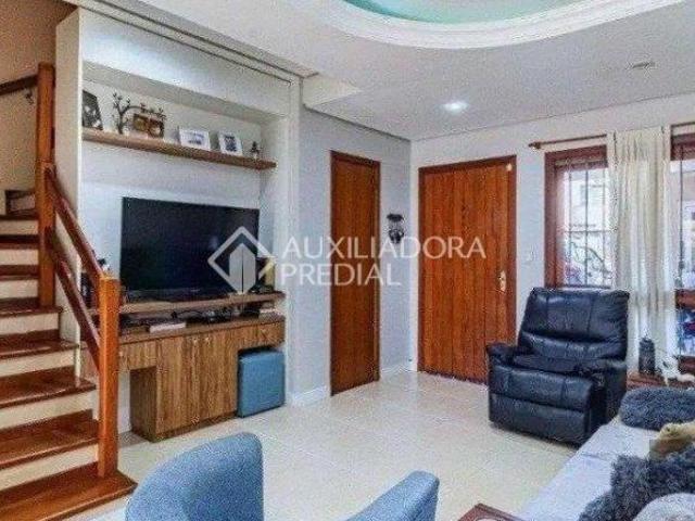 Casa à venda com 185m², 3 dormitórios, sendo 2 suítes, 2 vagas, na Cavalhada