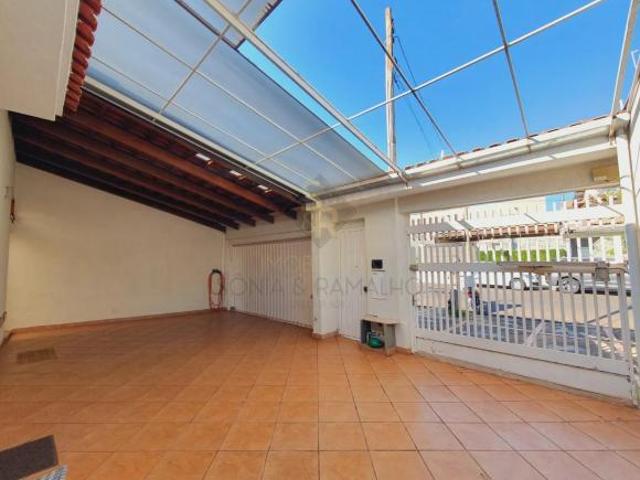 Casa à venda com 195,08m² de área útil e 03 quartos no Bairro Alto da Boa Vista, em Ribeirão Preto/
