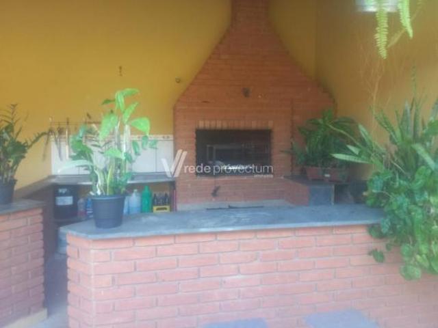 Casa a venda com 198m² no Via Norte, 4 vagas e area gourmet
