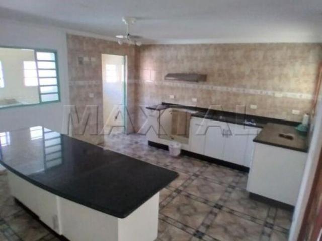 Casa à venda com 123 m² na Vila Carmosina em Itaquera, 6 dormitórios, sala ampla e cozinha americana