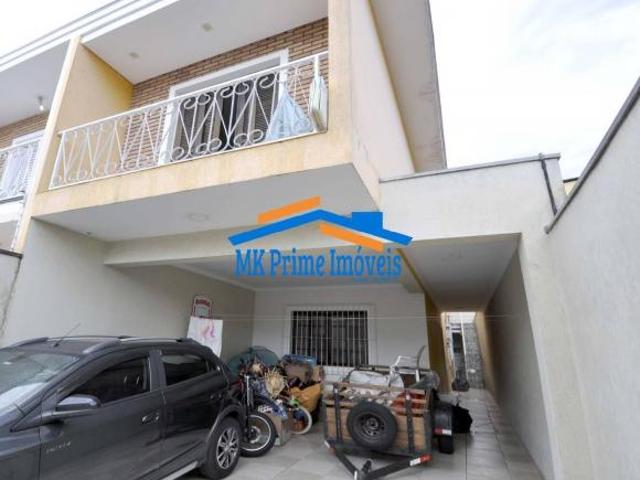 Casa á Venda com 125 m², 3 quartos e 4 Vagas