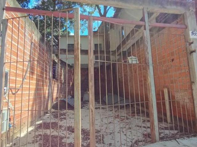 Casa à venda com 125m² 3 dormitórios 2 suítes Jardim Henriqueta Taboão da Serra/SP