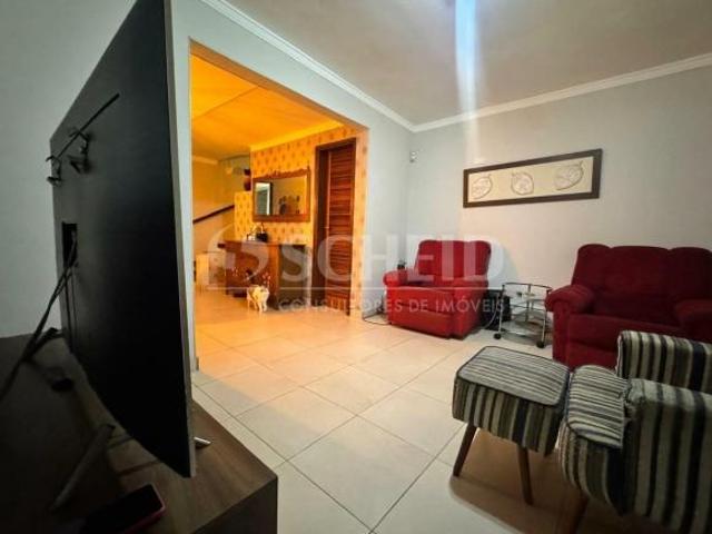 Casa à venda com 130m² 3 quartos 1 suíte 2 vagas na Vila Nova Caledônia
