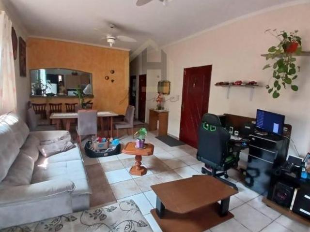 Casa à venda com 135 metros 3 dormitórios. Balneário Maracanã. Praia Grande